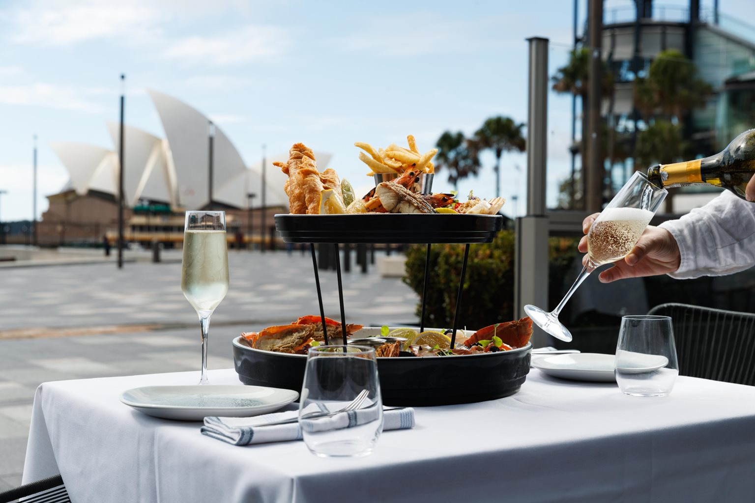 Harbourfront Seafood Sydney | Iconic Waterfront Dining in The Rocks ...